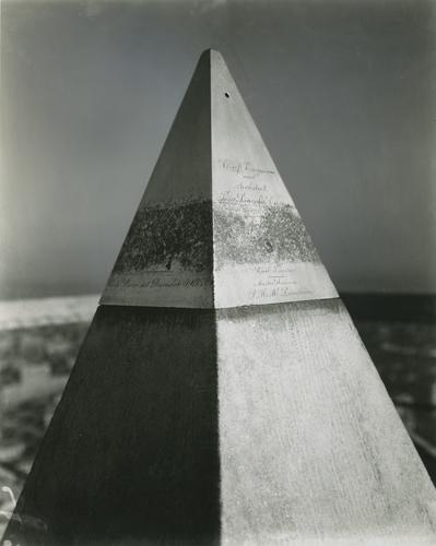 Aluminum cap on the Washington Monument | Historic Pittsburgh